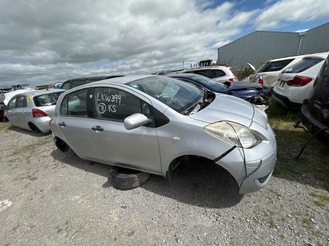 Toyota Yaris NCP90 10/05-on