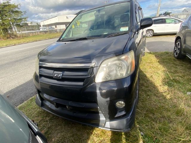 Toyota Noah/Voxy AZR60 2001-2007