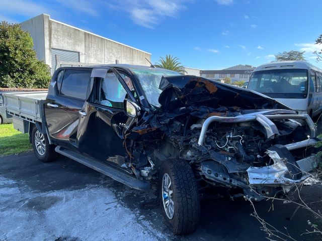 Toyota Hilux GUN126 4wd 05/15- onwards